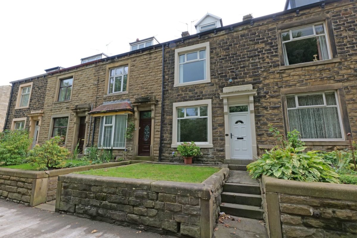 Colne Road, Earby • Sally Harrison